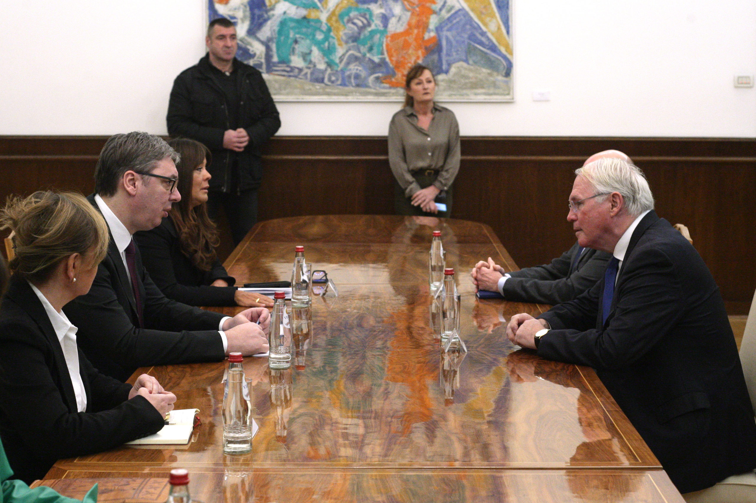 Vučić sa Hilom o razgovorima u Briselu i formiranju ZSO - Vesti online Vučić sa Hilom o razgovorima u Briselu i formiranju ZSO - Vesti online