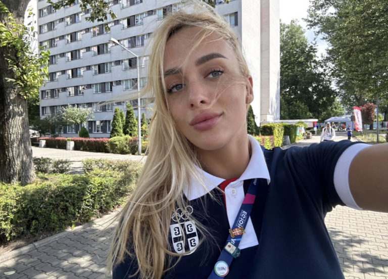 Lepotica u koju su svi gledali na Partizanovoj tribini - šampionka je u džudou (FOTO) - Vesti online